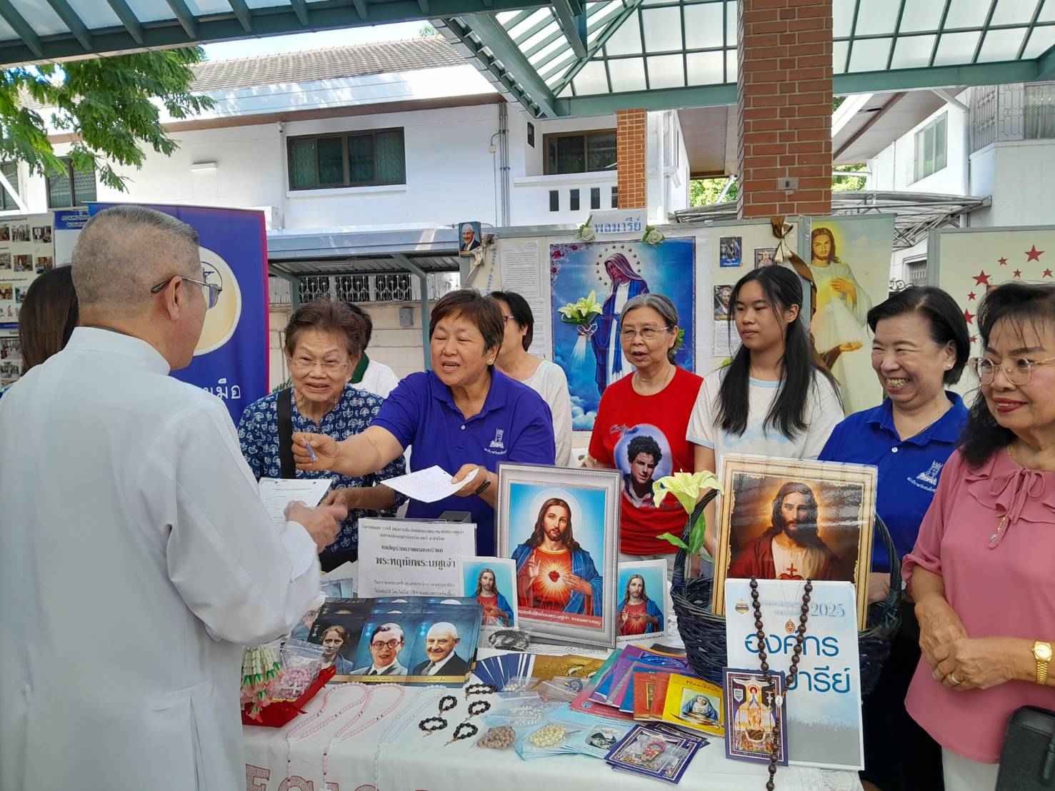 Lay movements in Bangkok renew commitment as ‘missionaries of hope’ on ...